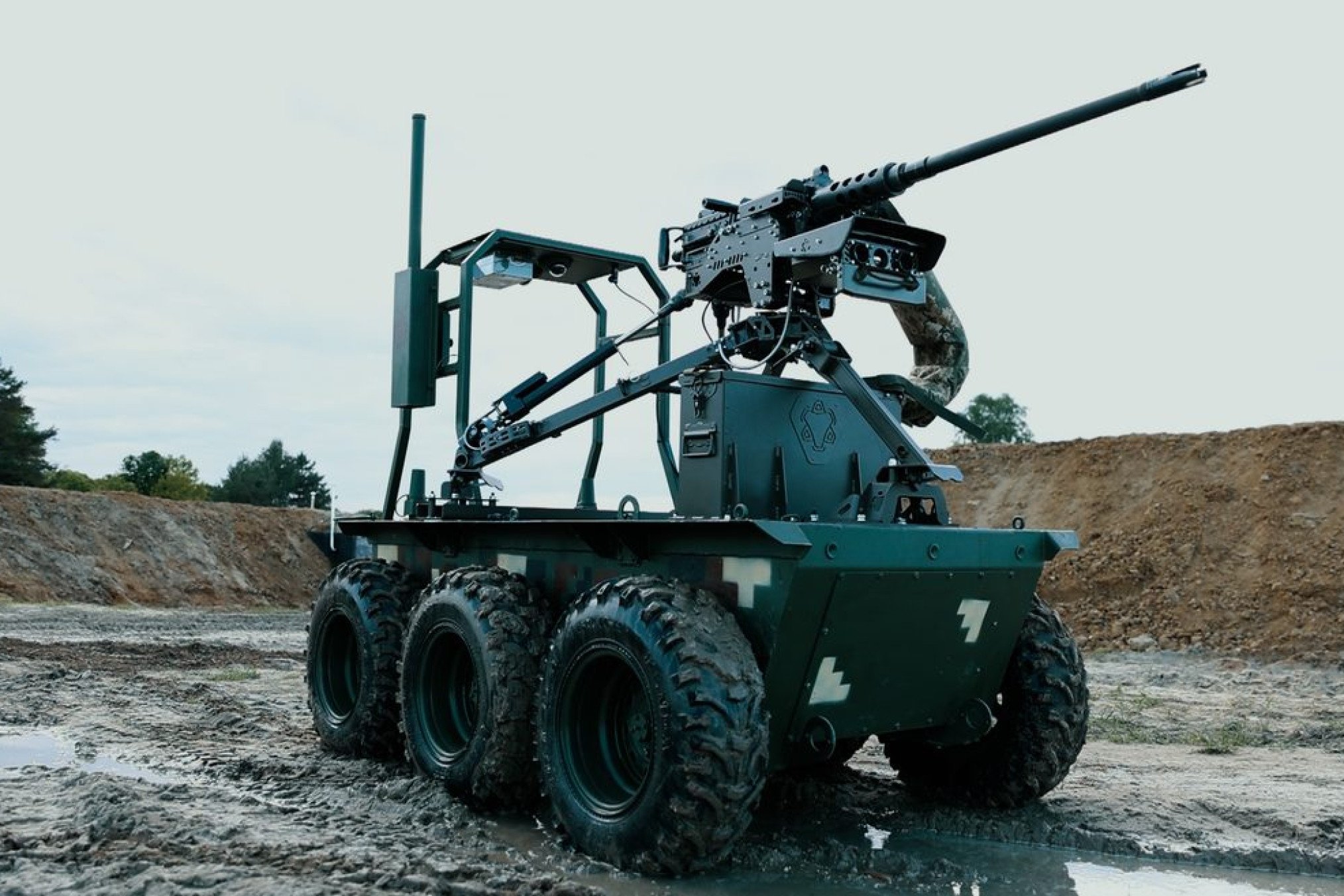 Ukraine Arms “Ravlyk” Ground Robot With M2 Browning, Enters Combat ...