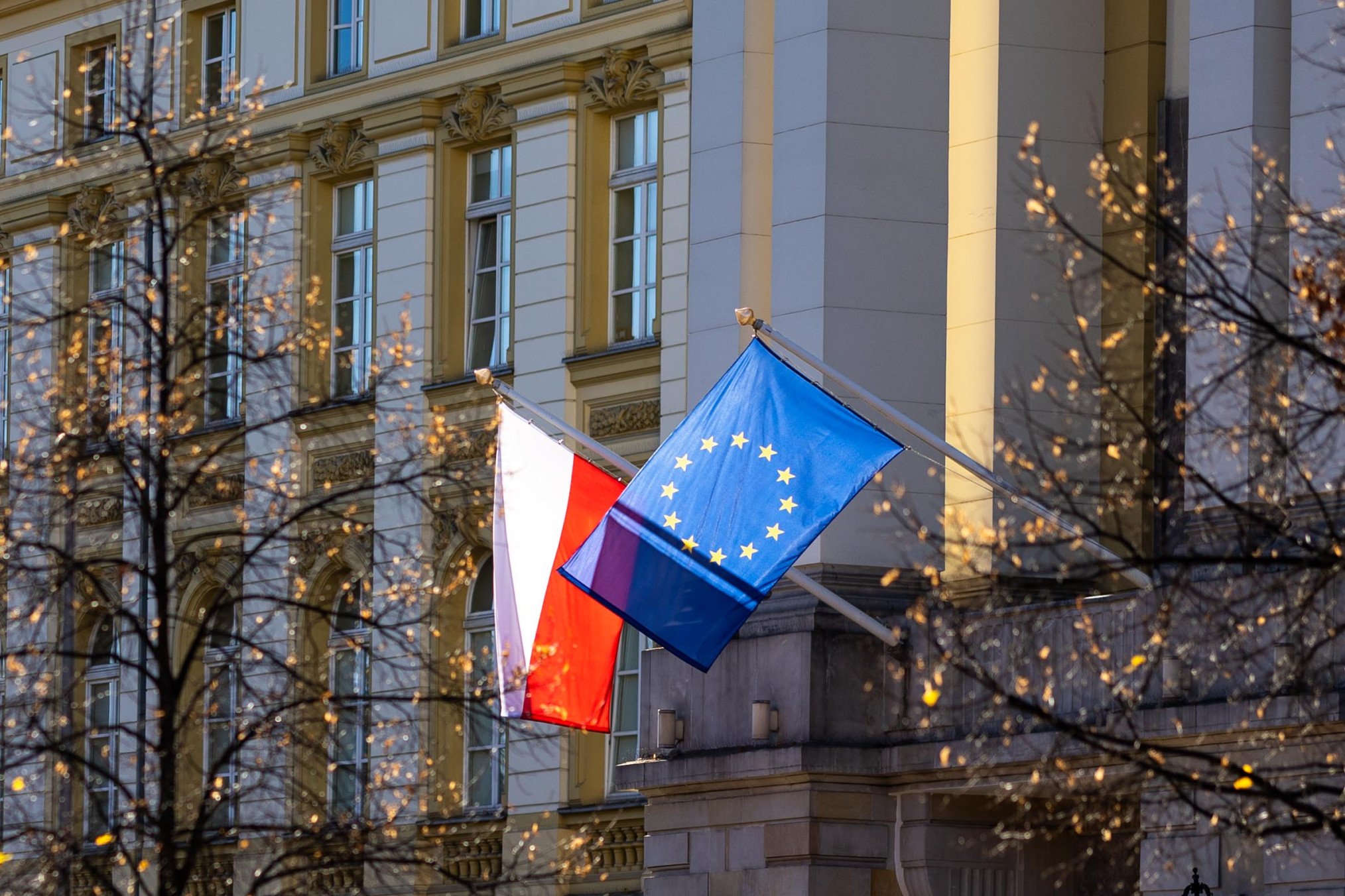Poland Warns Its Citizens: Leave Russia Now or Risk Mobilization and ...