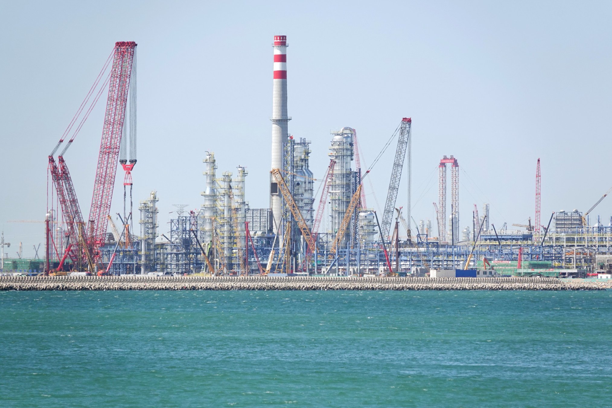 China’s Largest New Refinery Ramps Up Russian Crude Imports After UK ...