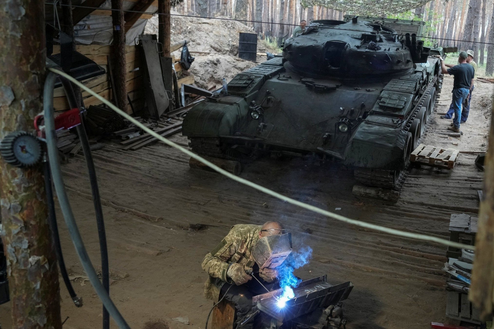 Ukraine’s Hybrid Msta-S & T-72 Tank Unveiled — UNITED24 Media