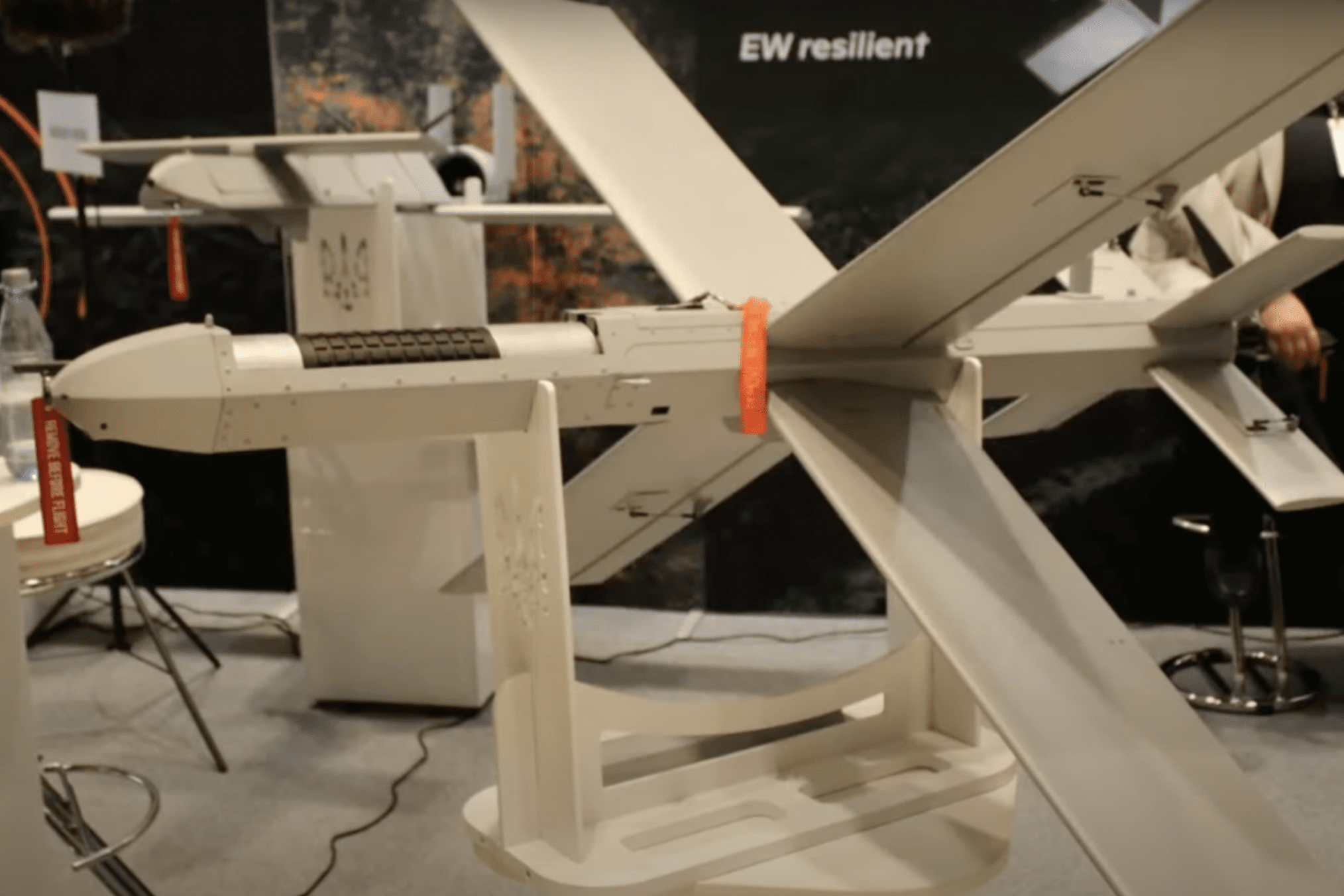 OCTAVA Defence lanza el dron FLYCAT en LANDEURO 2025: una nueva era ...