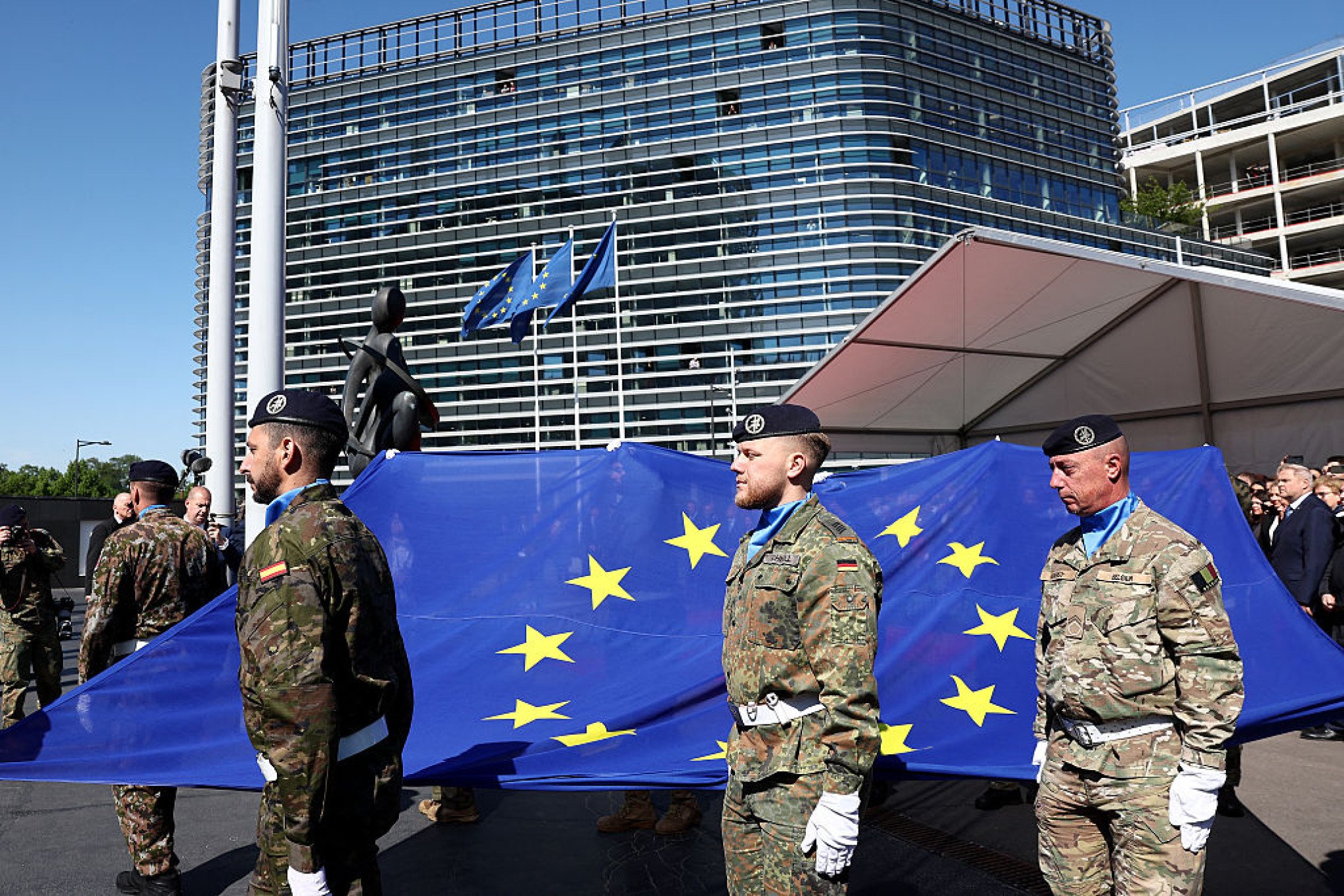 European and UK Leaders Propose Multinational Force for Ukraine Under ...