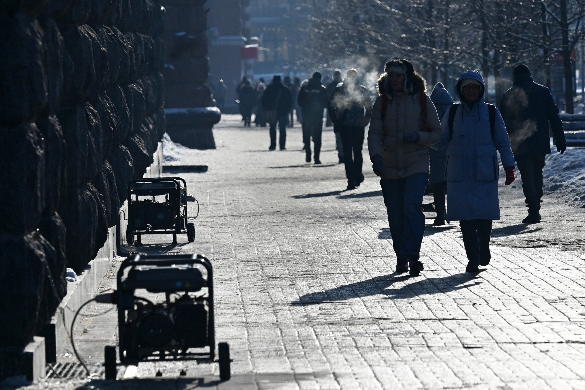 Poland Dispatches 400 Generators From State Reserves to Support Kyiv ...