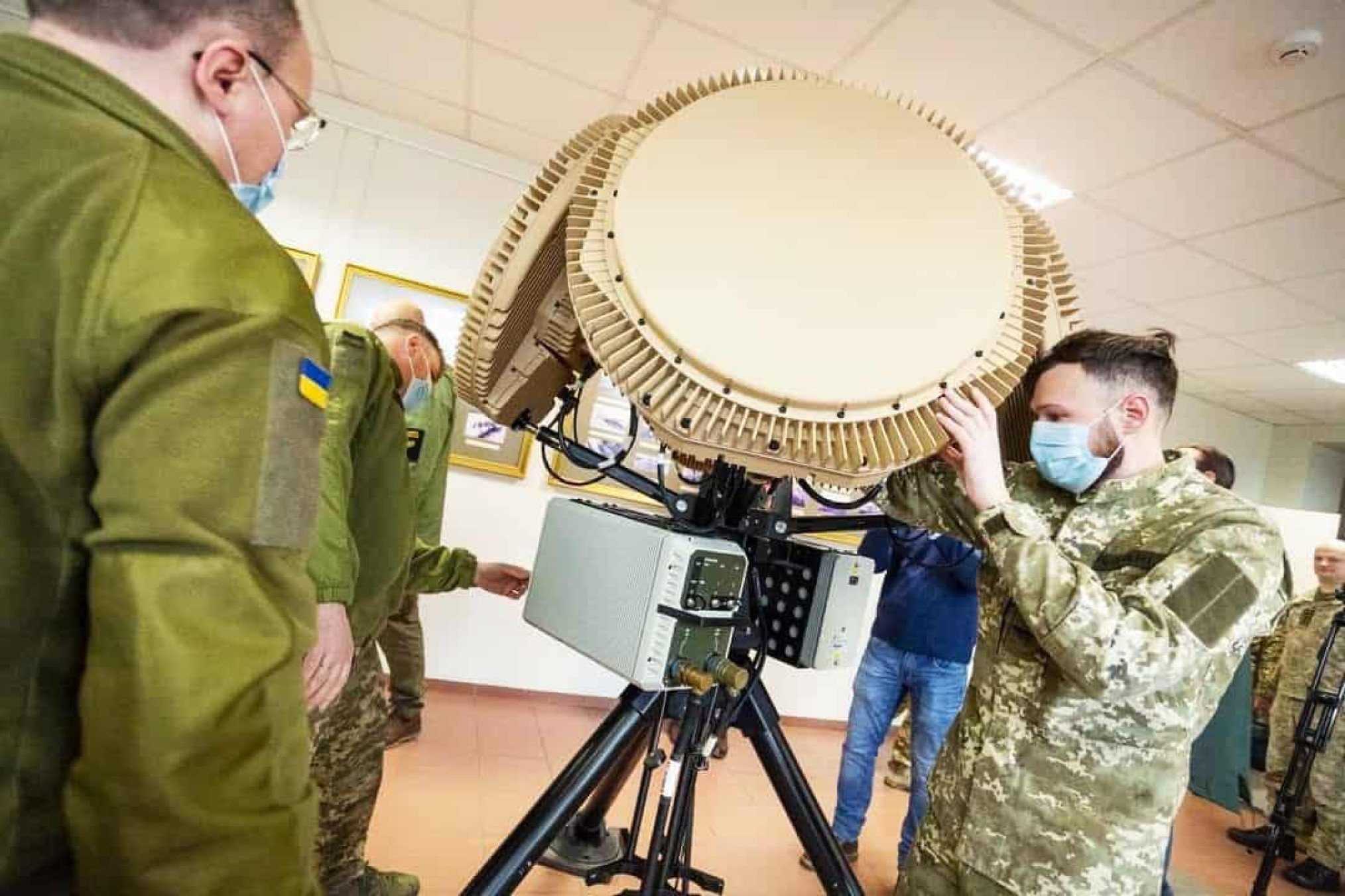 Ukraine Develops Tactical Radars to Detect Russian Drones Near ...