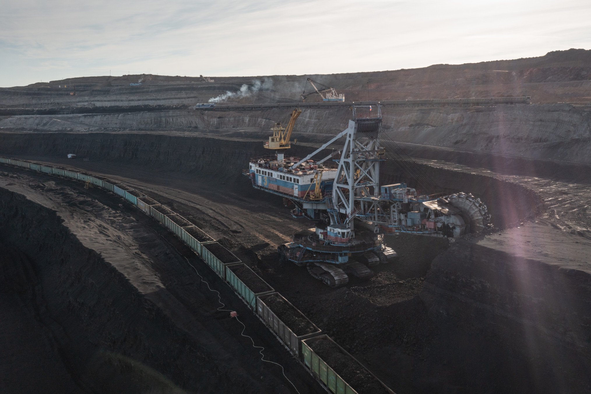 Russia’s Coal Industry Crisis Deepens: 51 Mines Face Closure Amid $1.3B ...