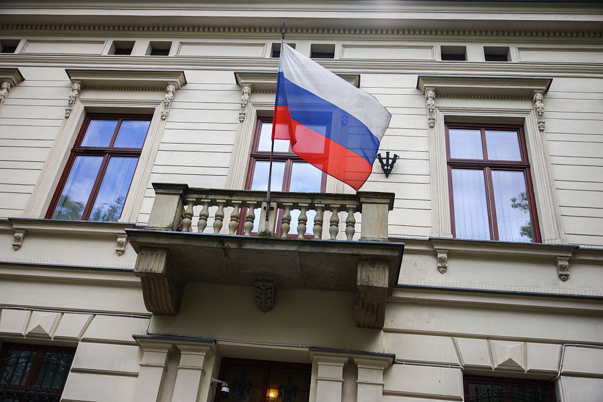 Defying Warsaw, Russia Clings to Gdańsk Consulate as Poland Prepares ...