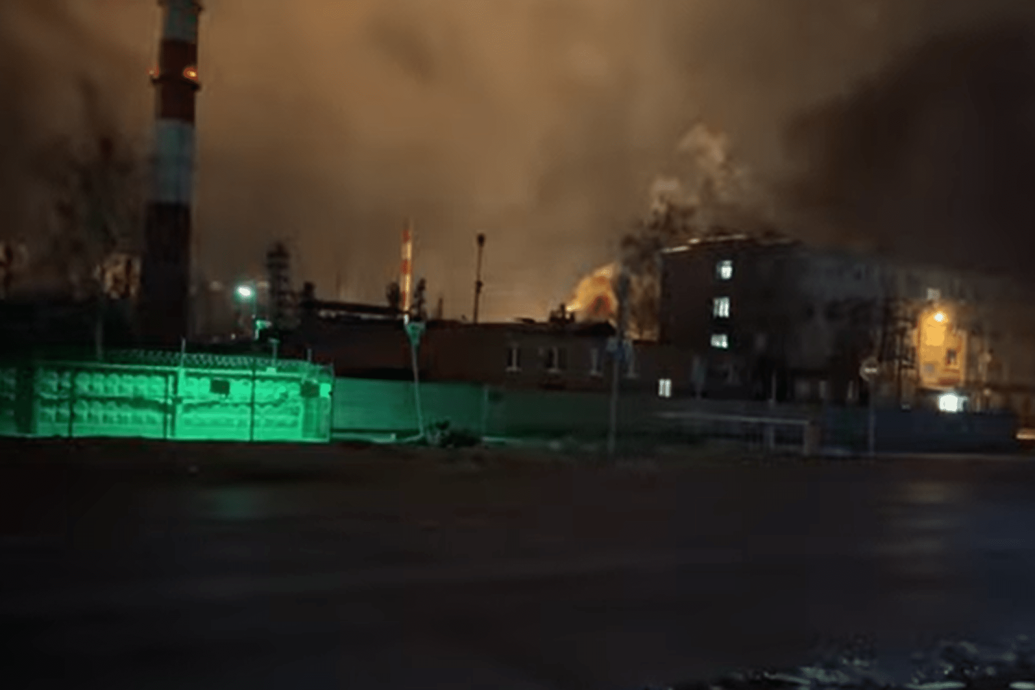 Major Russian Oil Refinery Sustained At Least 10 Hits in Massive Drone ...