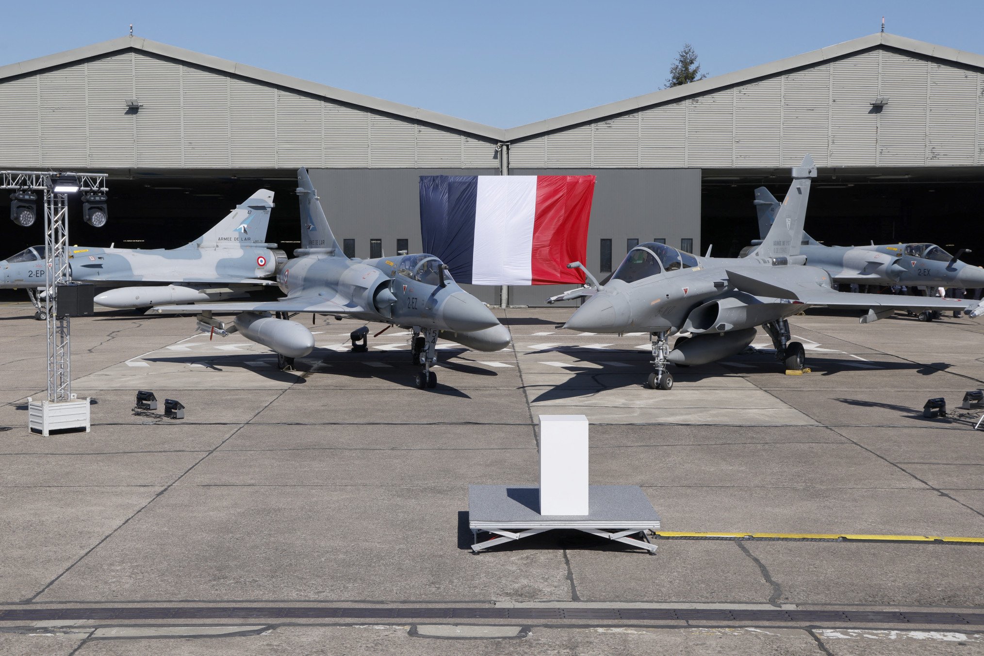 Zelenskyy: France Expands Mirage Jet Training, Ramps Up Air Defense Aid ...