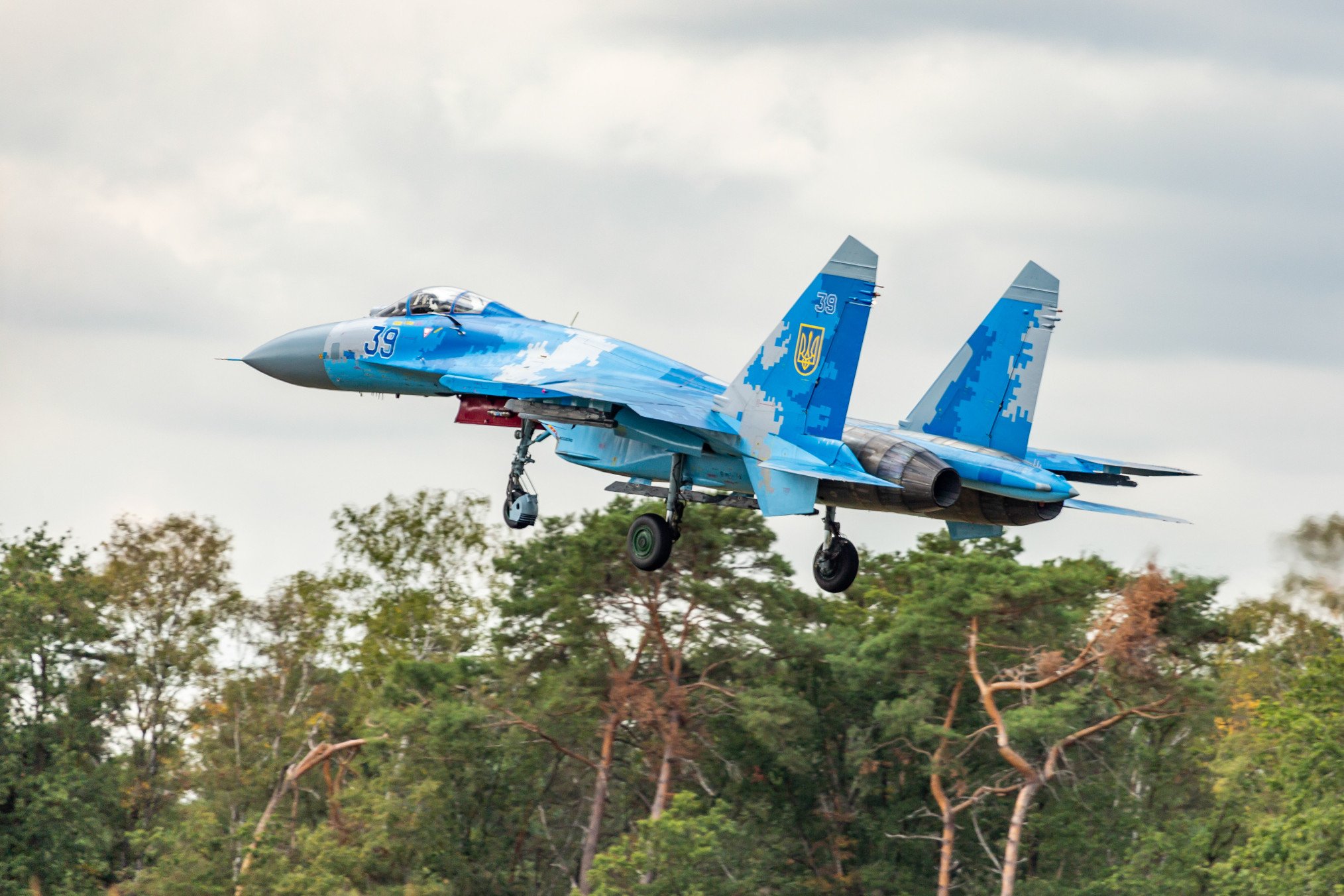 Ukrainian Air Force Confirms Loss of Su-27 Fighter Jet During Russian ...