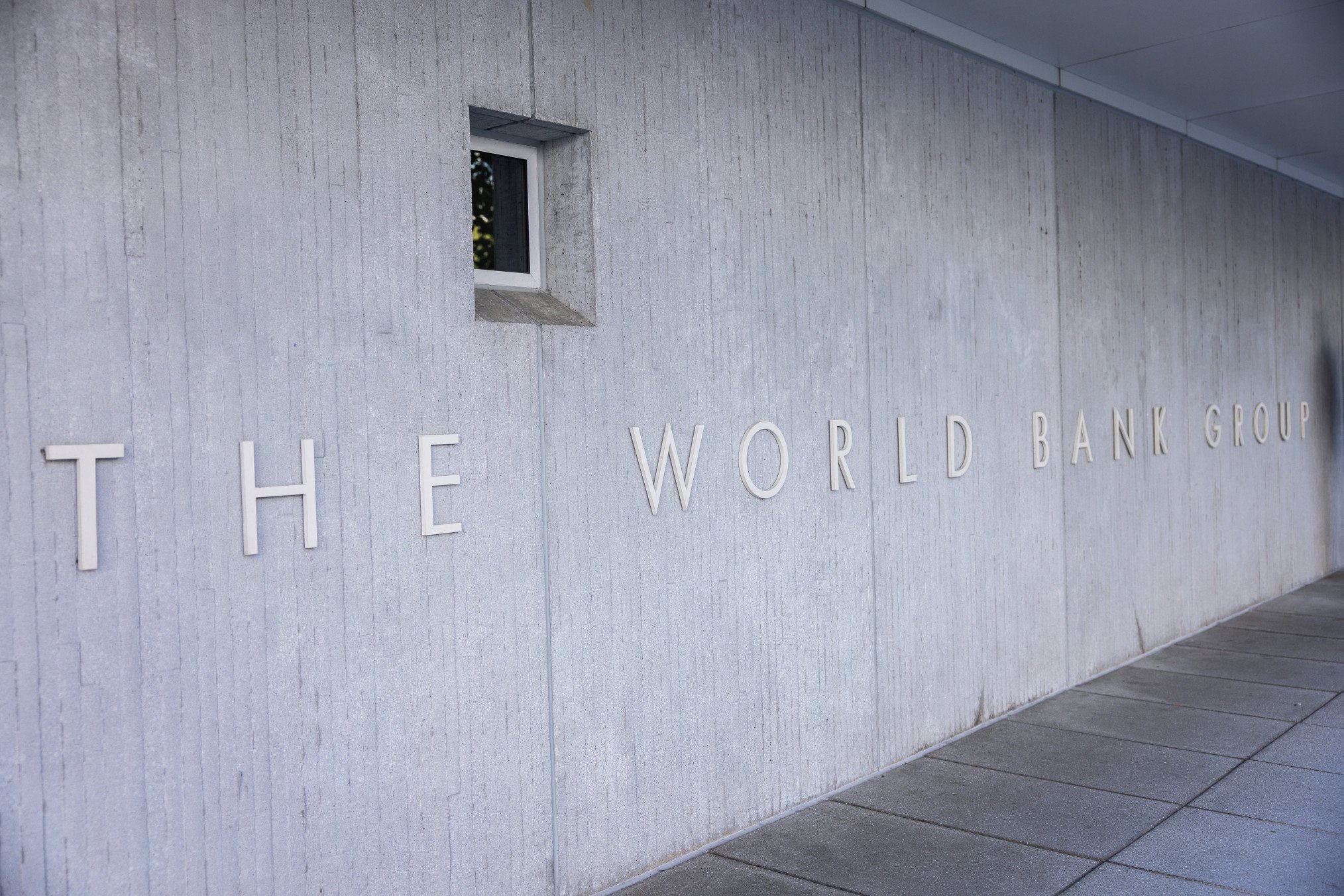Ukraine Receives $1 Billion Tranche from Japan and UK to Support ...