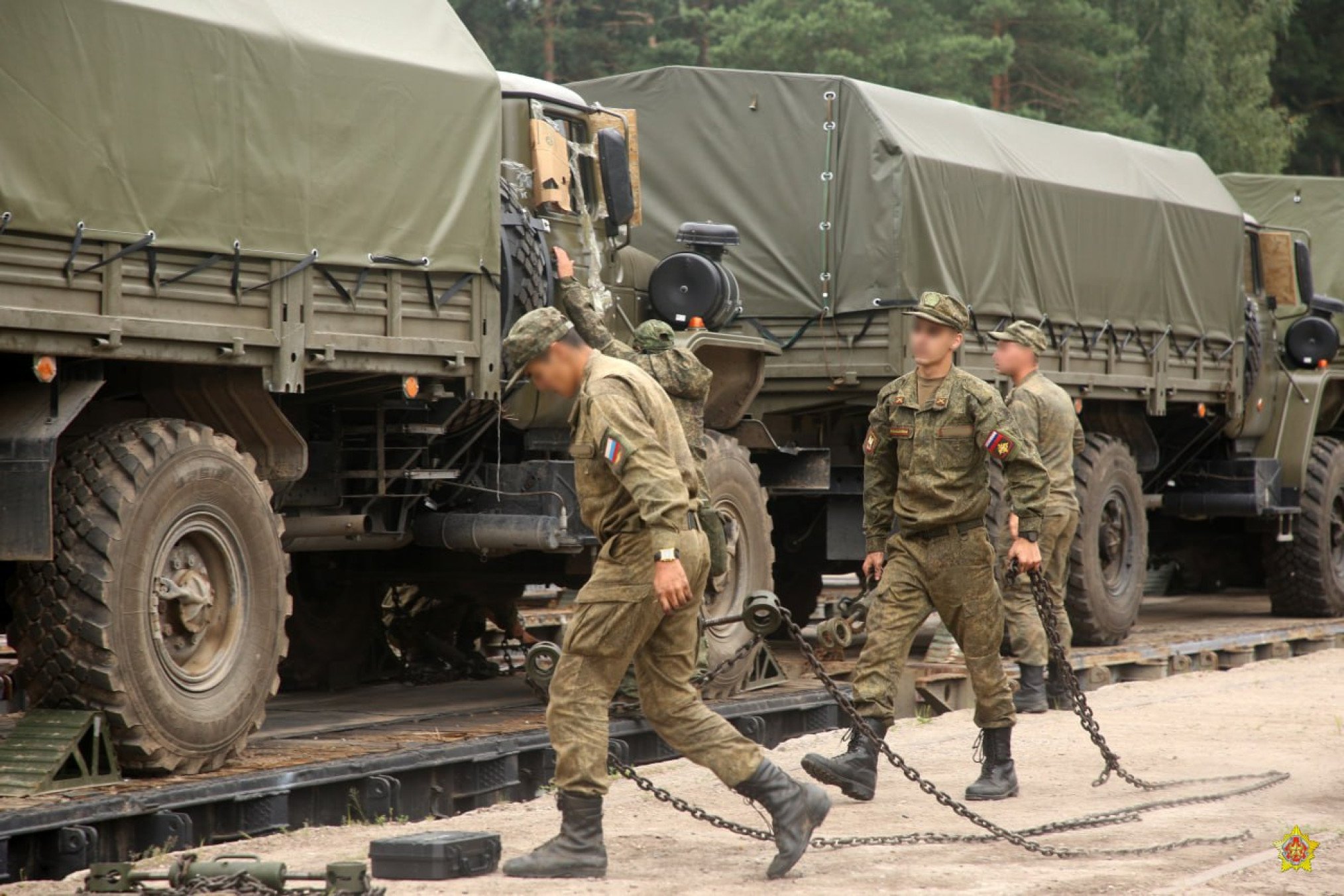 Russian Troops Arrive in Belarus for Zapad-2025 Military Drills Amid ...