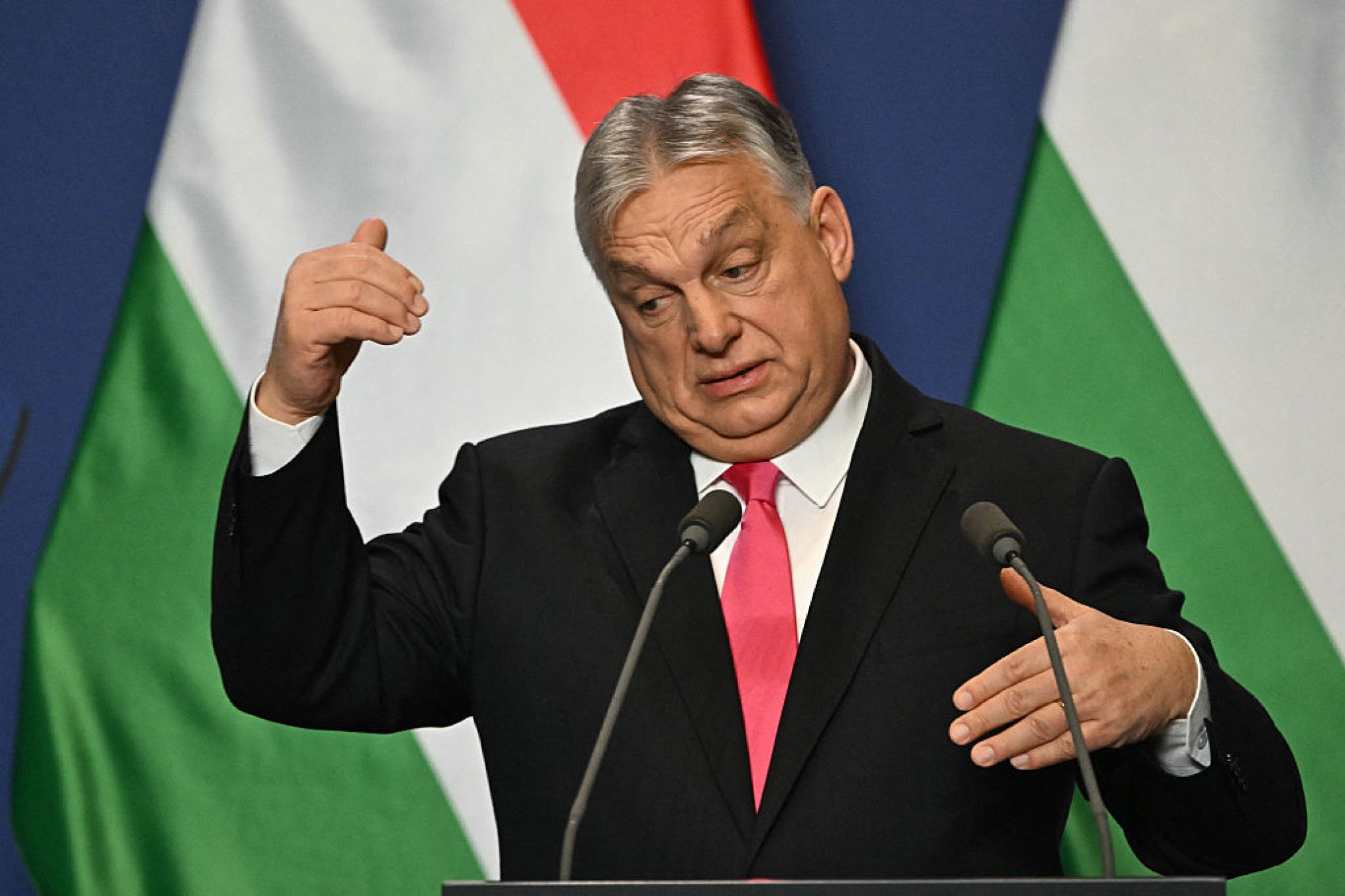 Orbán Predicts Russia Sanctions Will End by 2027, Citing War’s Possible ...
