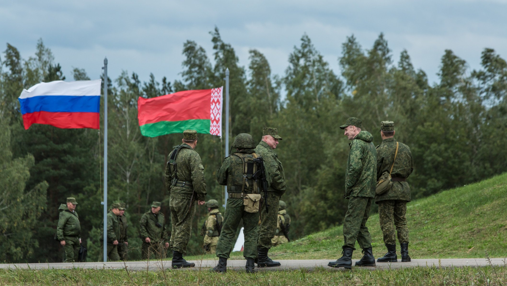 Belarus Sends Large Military Rail Convoy to Russia’s Tank Reserve Base ...
