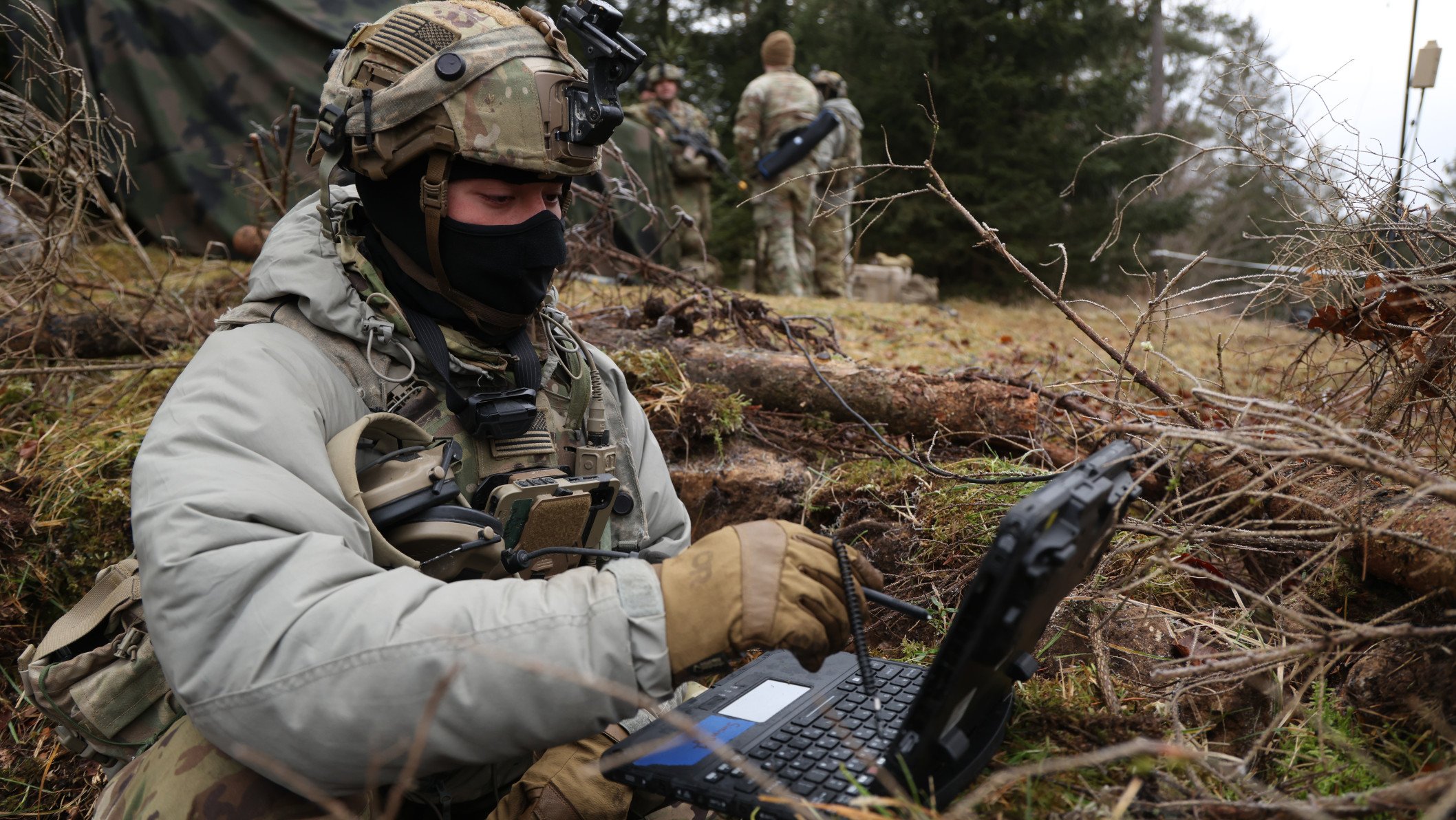 Top NATO Commander Visits Ukraine, Eyes Ukrainian Troops as Red Team in ...