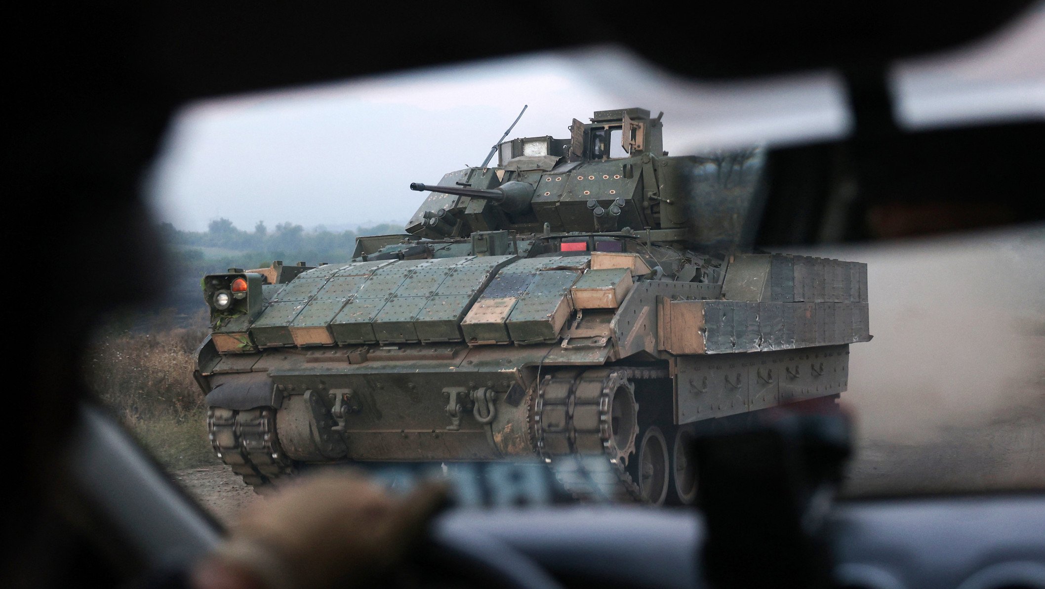 Russia Creates a Battlefield Frankenstein Fitting Captured M2 Bradley ...