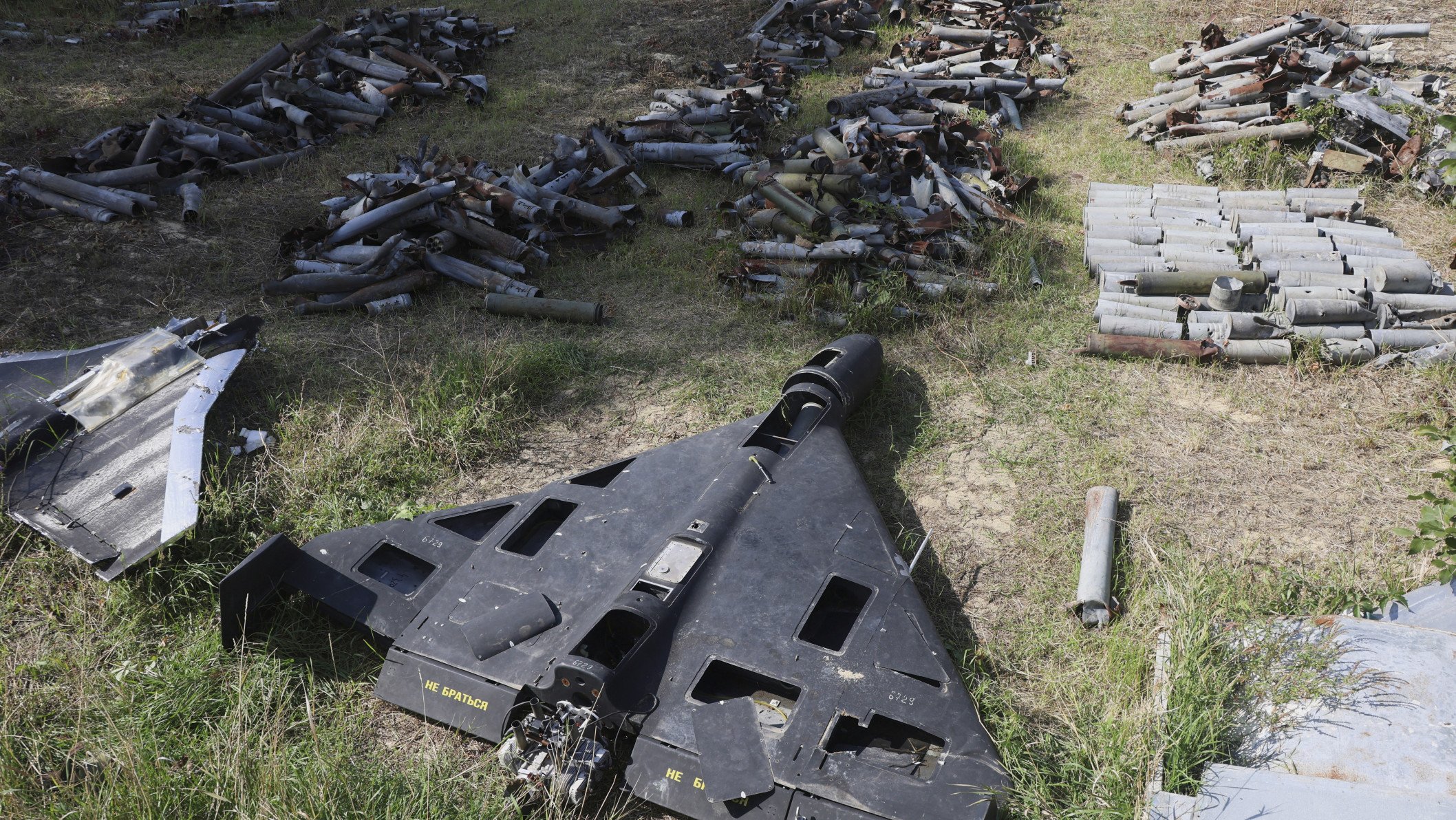 One Operator, 100 Drones: Ukraine First to Deploy AI-Controlled Drone ...