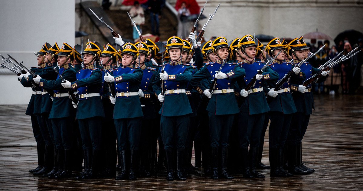 Russia Sends Elite FSB Presidential Regiment to Chasiv Yar to Break ...