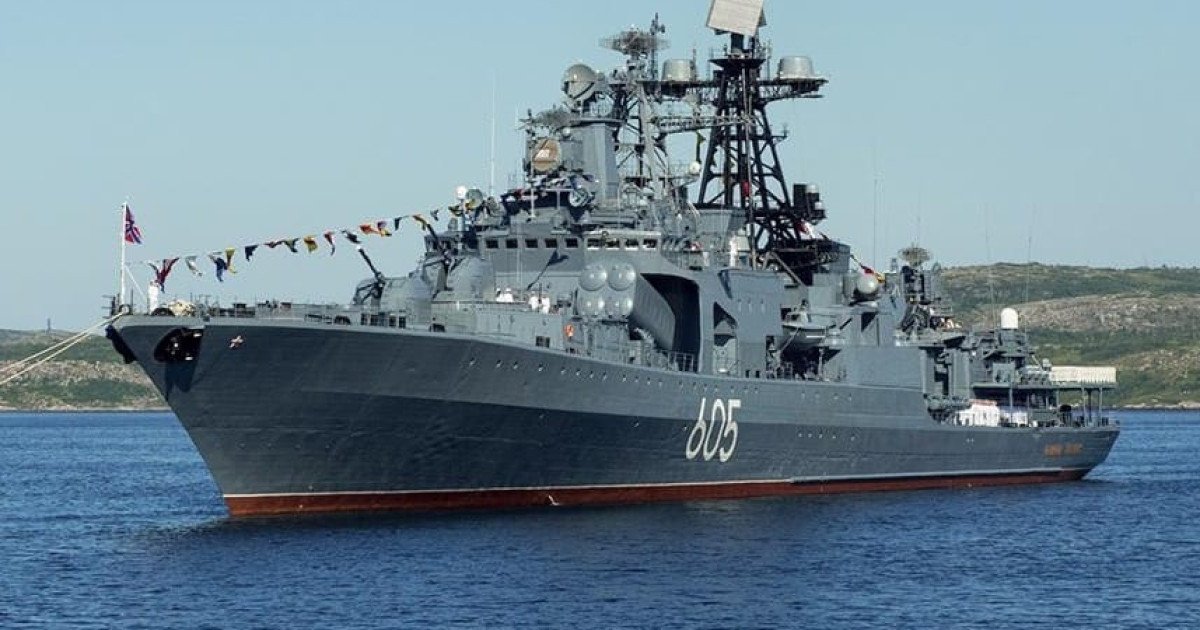 Russian Anti-Submarine Ship Admiral Levchenko on Fire in Arctic Ocean ...