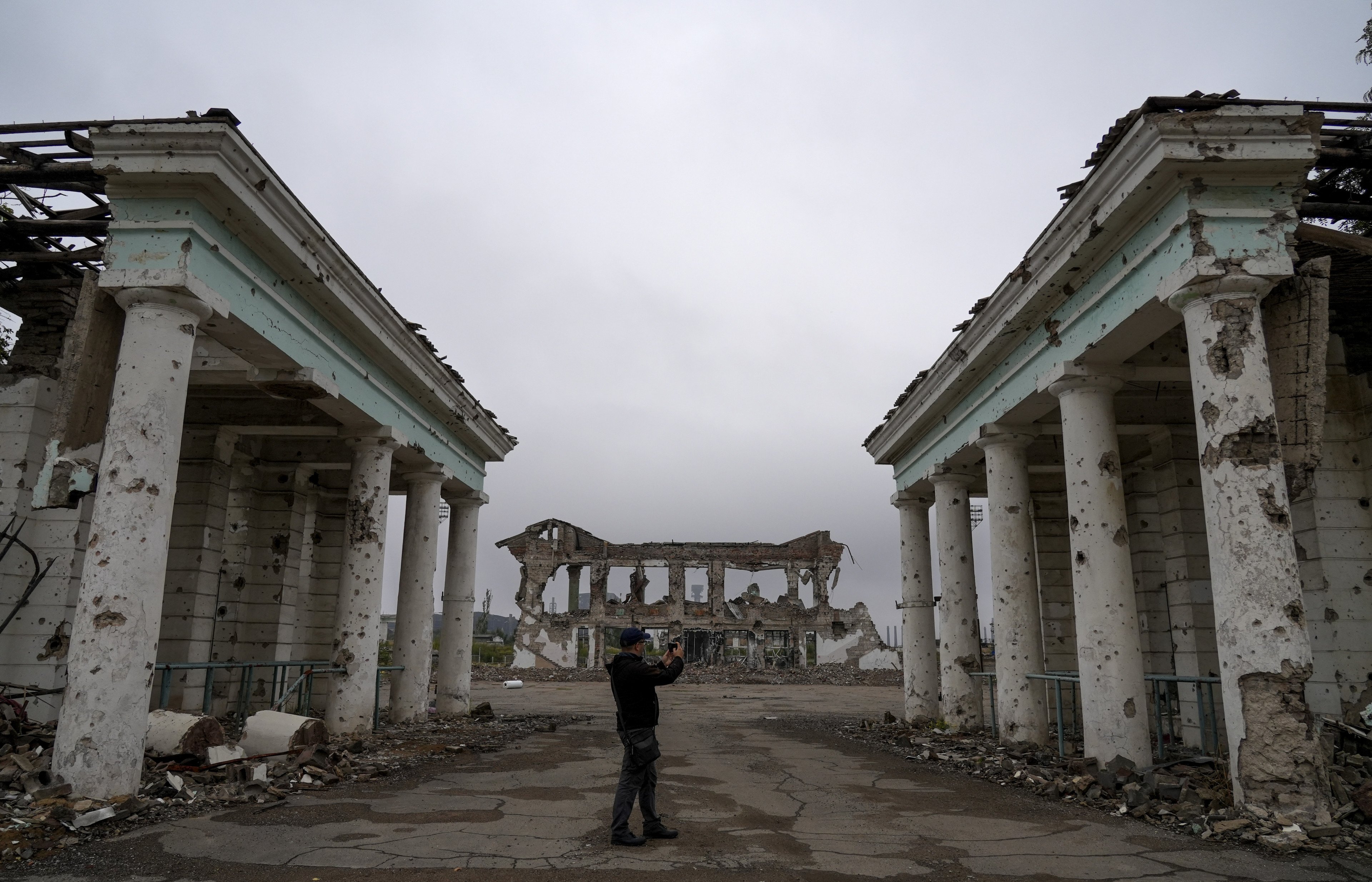 Russia’s Theatre of War: How Russia Bombed, Buried, and Whitewashed Its ...