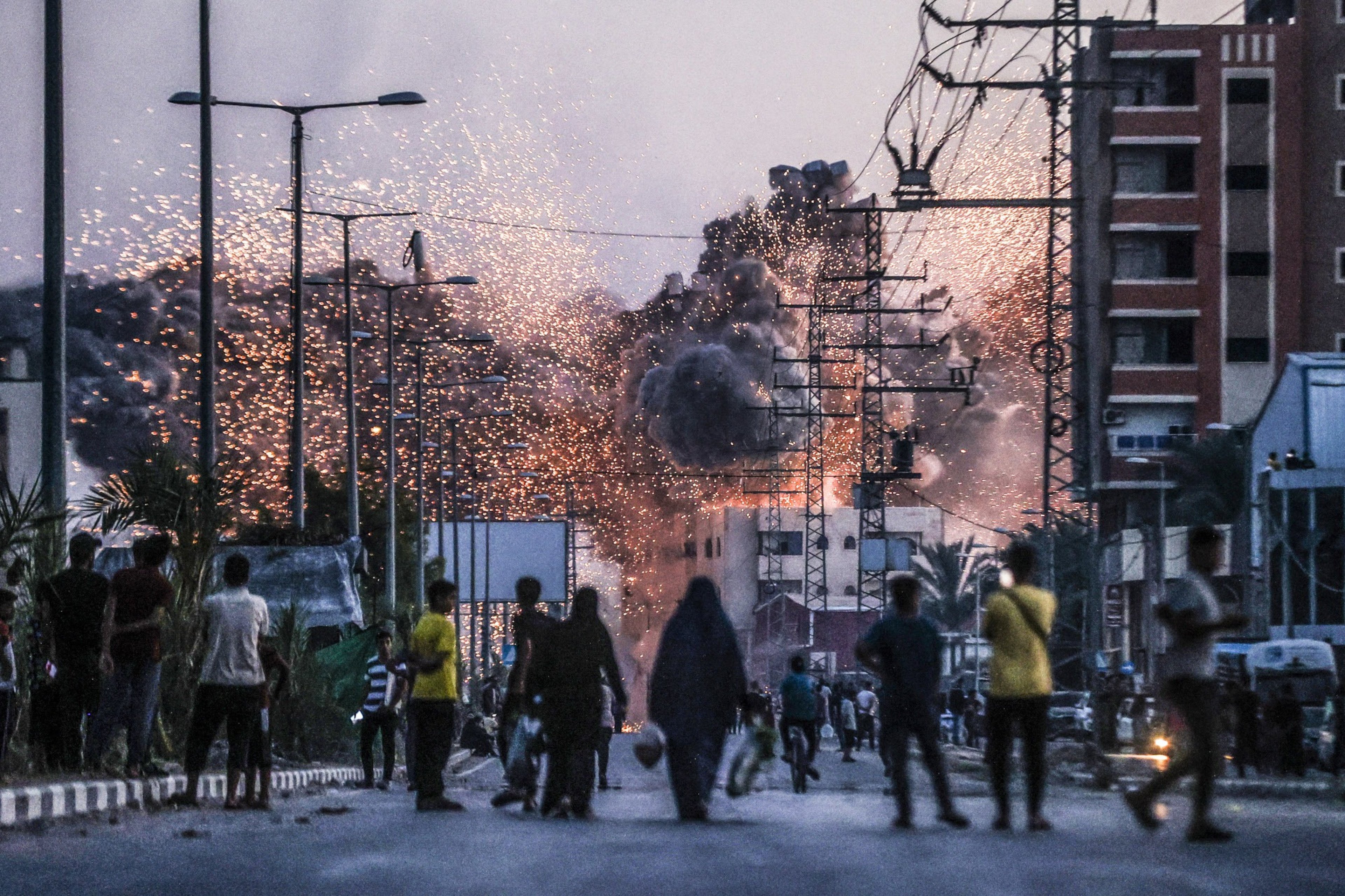 Is Photojournalism Still Relevant in the Age of TikTok Wars? Insights ...