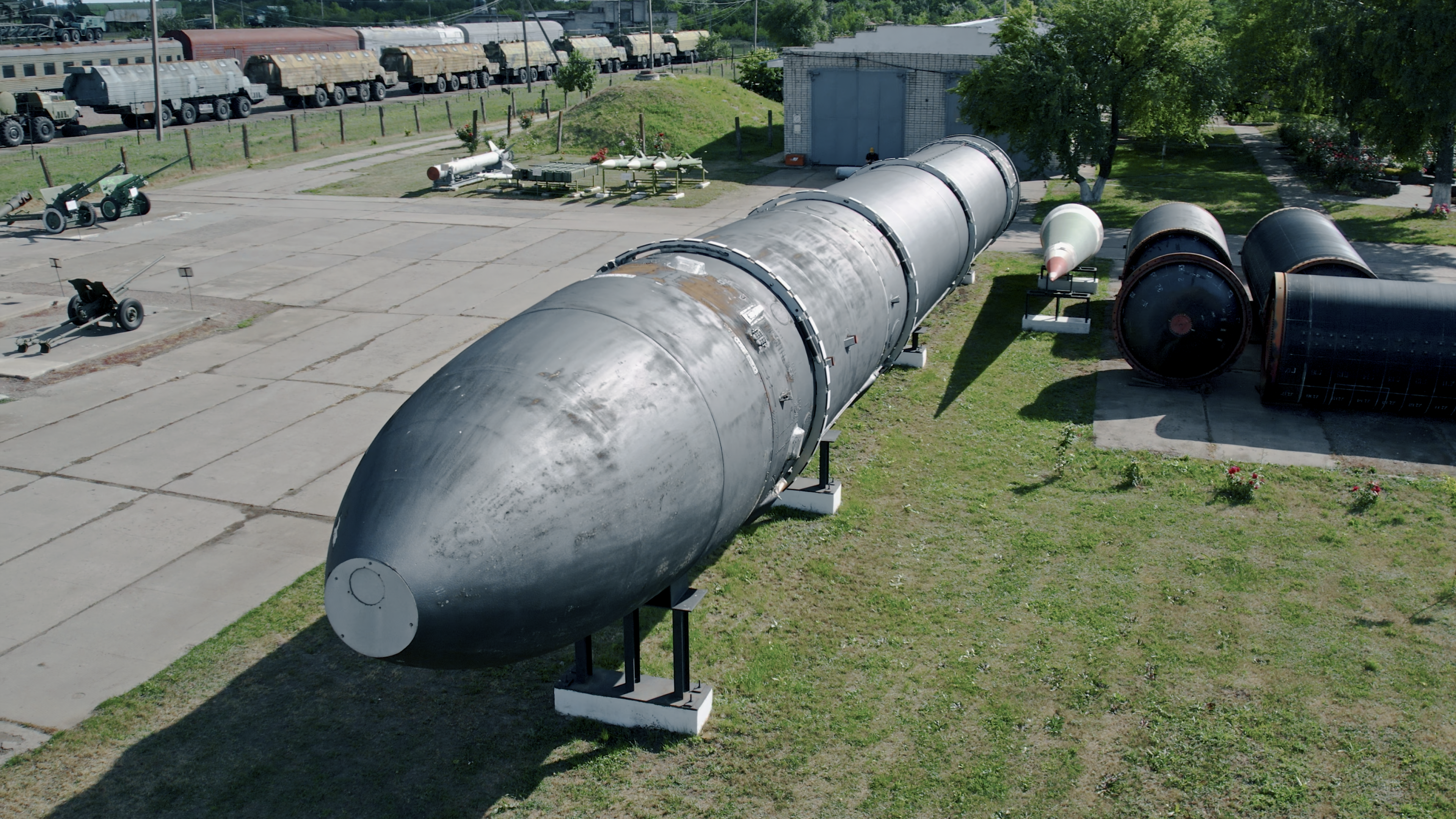 Missile silos in Ukraine: inside a decommissioned command center ...
