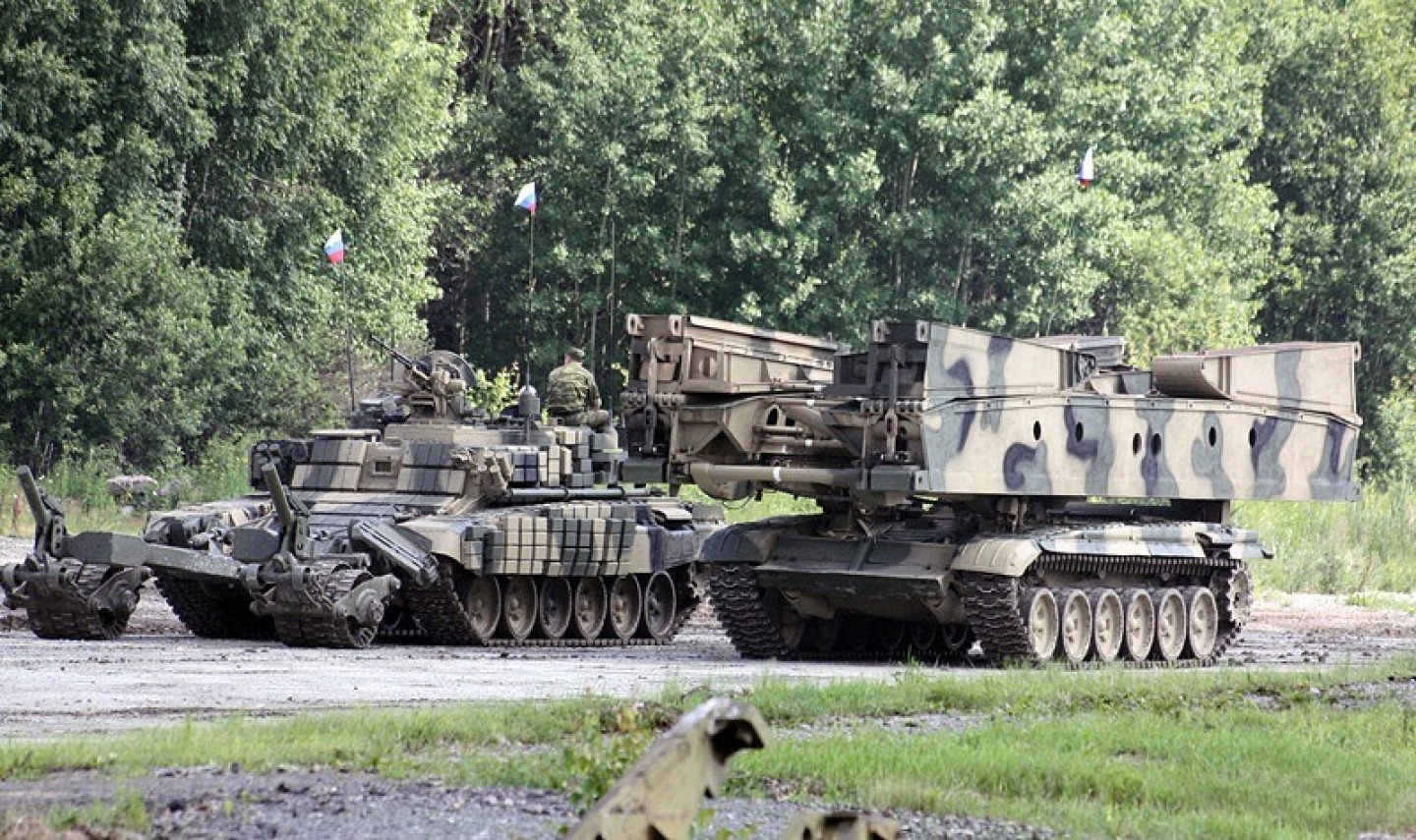 Russian Bridging Tank Blown Up Moments Before Spanning Ukrainian Trench ...
