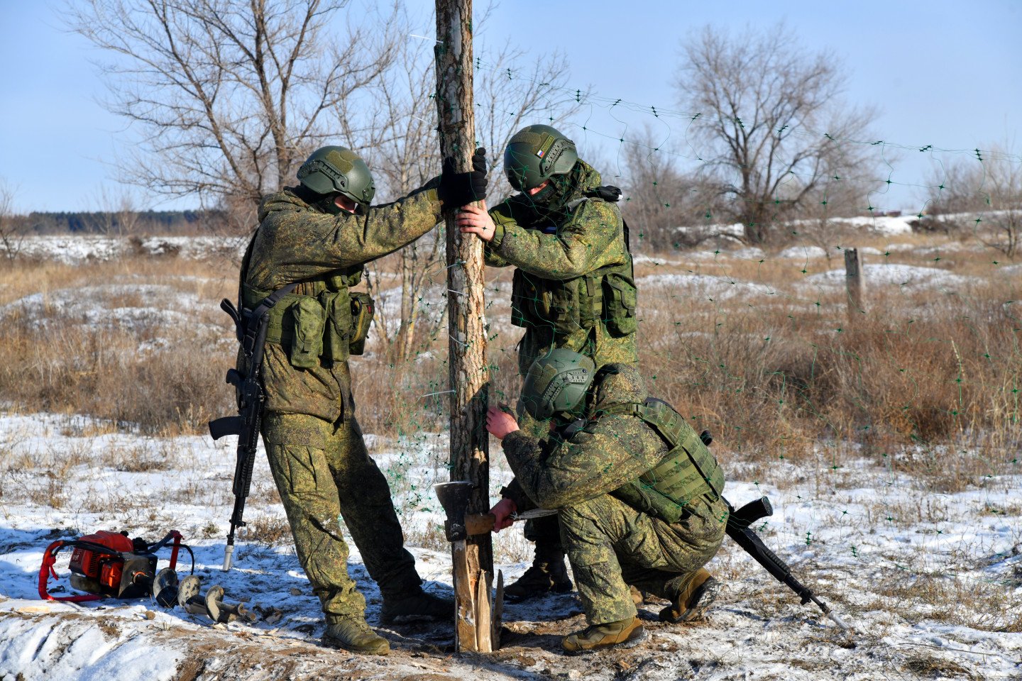 From Civilian to Cannon Fodder in 10 Days—What Is Russia’s Military ...